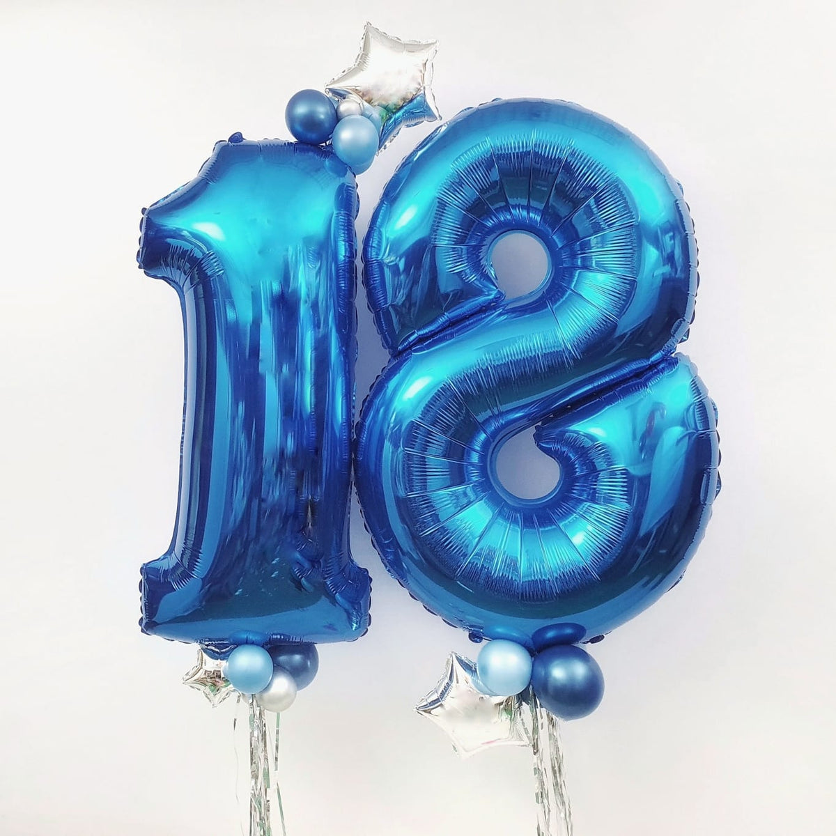 Giant blue numbers at home. – Balloon Box